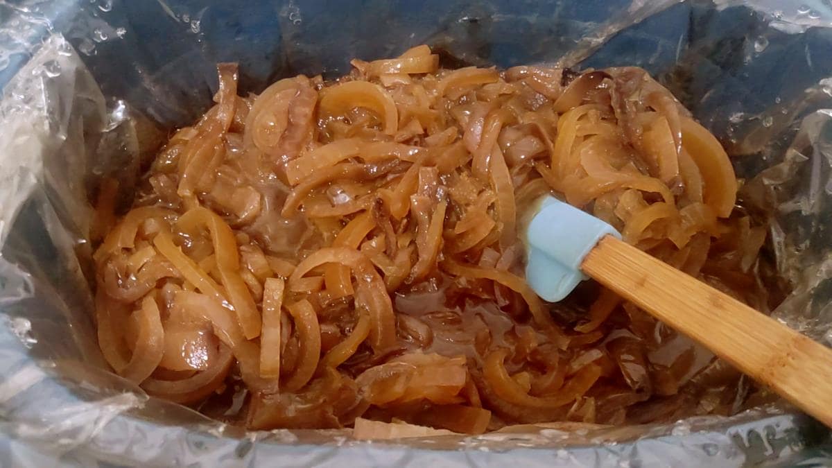 Easy Caramelized Onions Recipe - The Good Plate