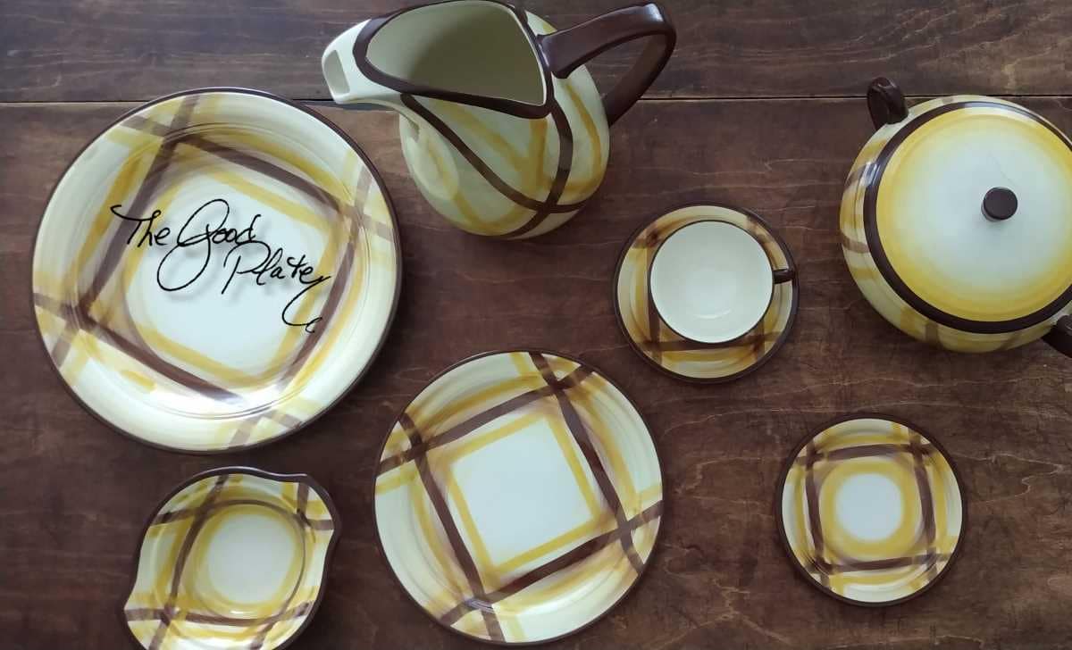 Pork Chops with Apricot Wine Sauce - The Good Plate